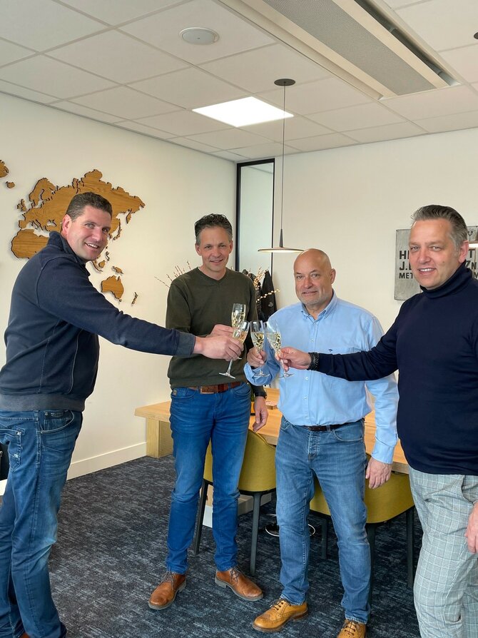 Bosman Van Zaal neemt CMW Horticulture in Engeland over